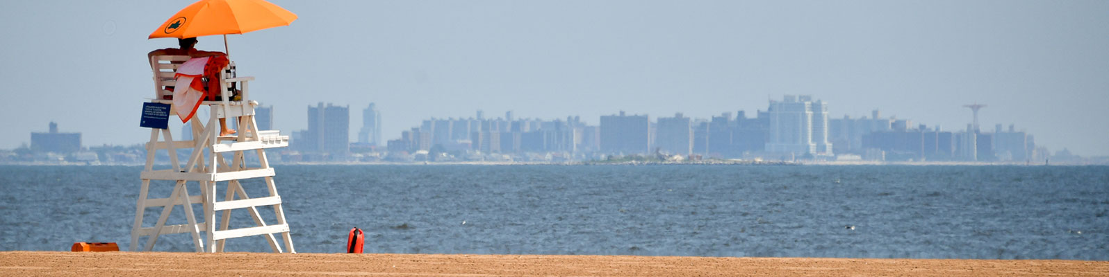 Become an NYC Parks Lifeguard : NYC Parks