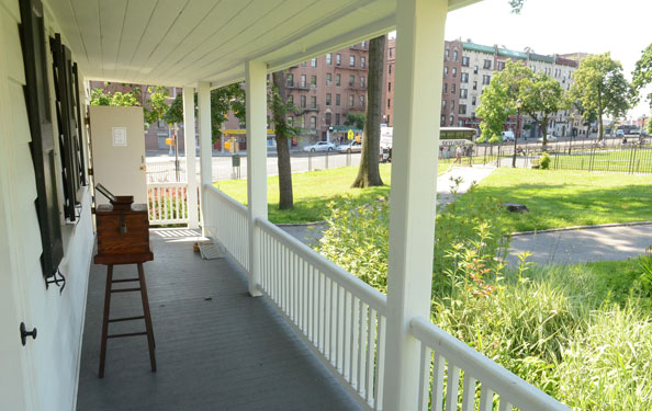 Edgar Allan Poe and the Historic Poe Park : NYC Parks