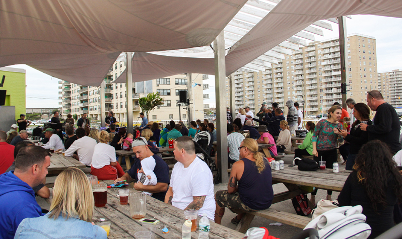 Summer Dining in Parks : NYC Parks