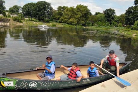 An Urban Park Ranger and his canoeing companions : Photo Gallery : New ...