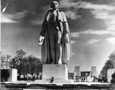 The New York World's Fair, 1939-40: George Washington statue : Photo ...