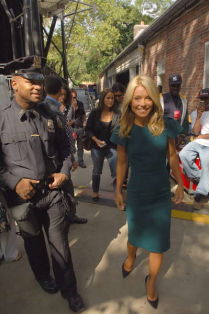 Kelly Ripa backstage : Photo Gallery : New York City Department of ...