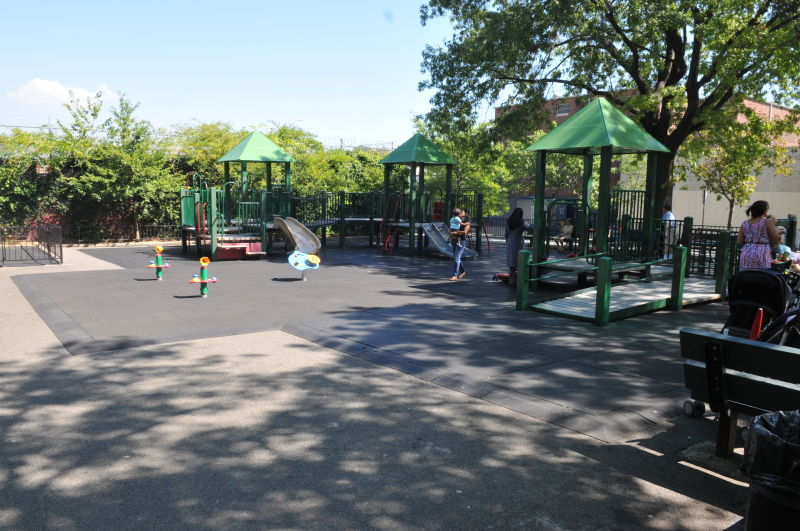 Travers Park : NYC Parks
