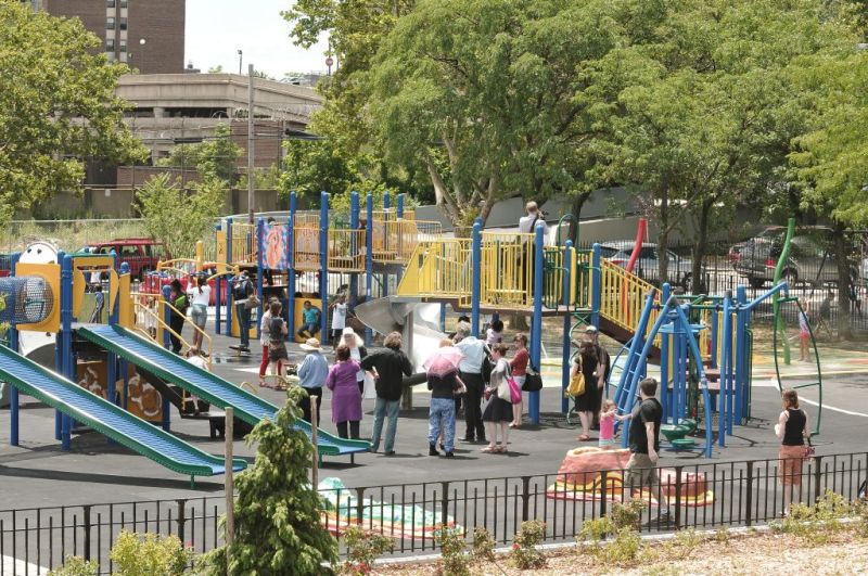 Robert E. Venable Park Images : NYC Parks