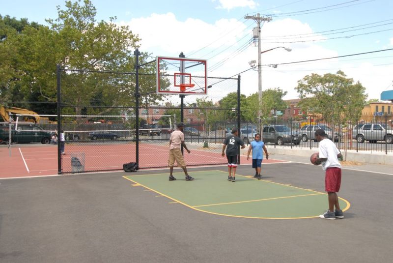 Robert E. Venable Park Images : NYC Parks