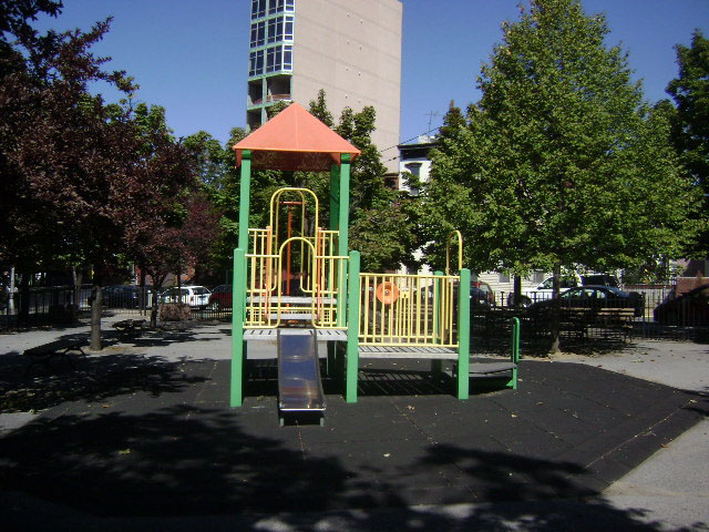 Admiral Triangle Playgrounds : NYC Parks