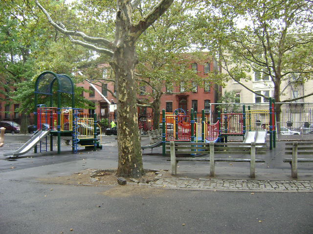 Edmonds Playground : NYC Parks