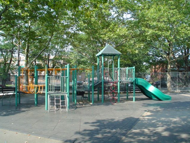 Centreville Playground : NYC Parks