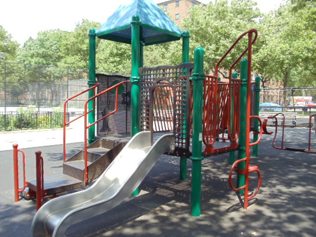 Pink Playground : NYC Parks
