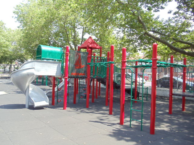 Pink Playground : NYC Parks