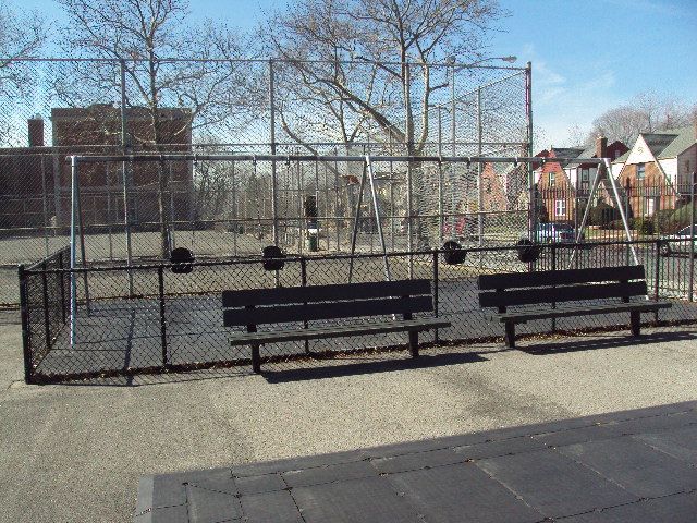 East Springfield Playground : NYC Parks