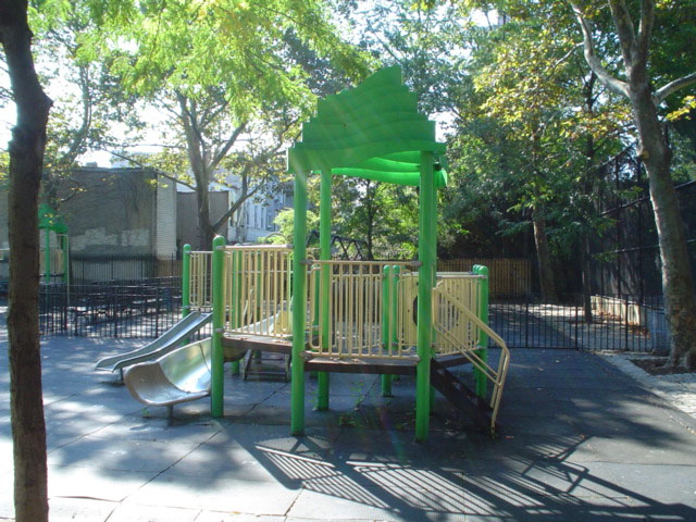 Washington Hall Park Handball Courts : NYC Parks