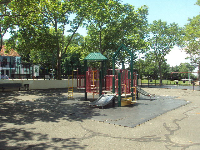 Faber Pool and Park : NYC Parks