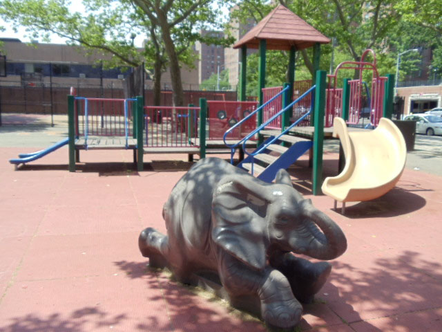 Murphy Brothers Playground : NYC Parks