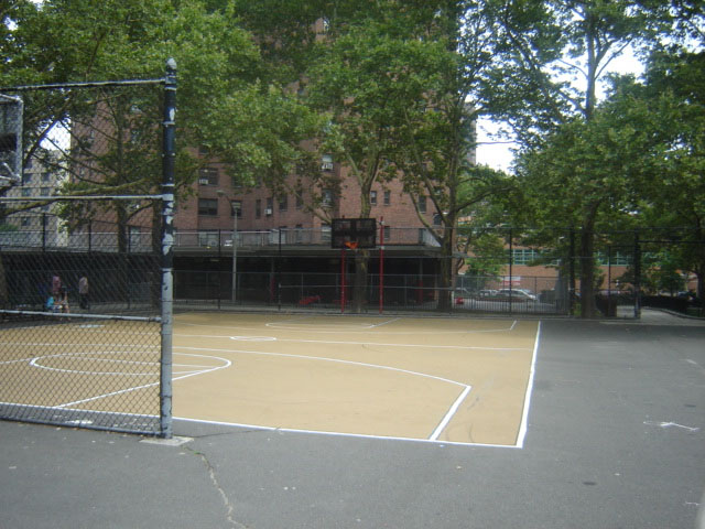 Mae Grant Playground Handball Courts : NYC Parks