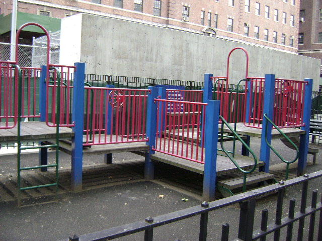 Howard Bennett Playground : NYC Parks
