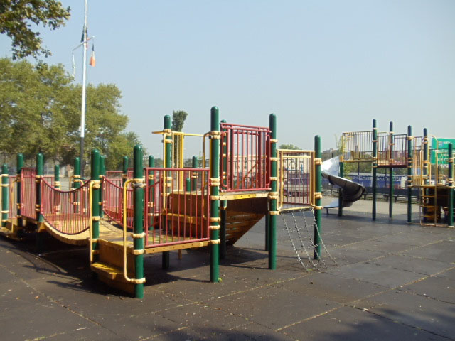 Daniel Boone Playground : NYC Parks