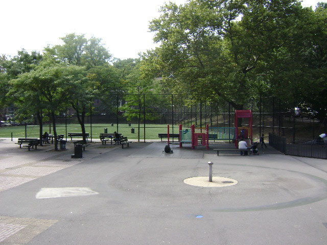 Marble Hill Playground Highlights : NYC Parks