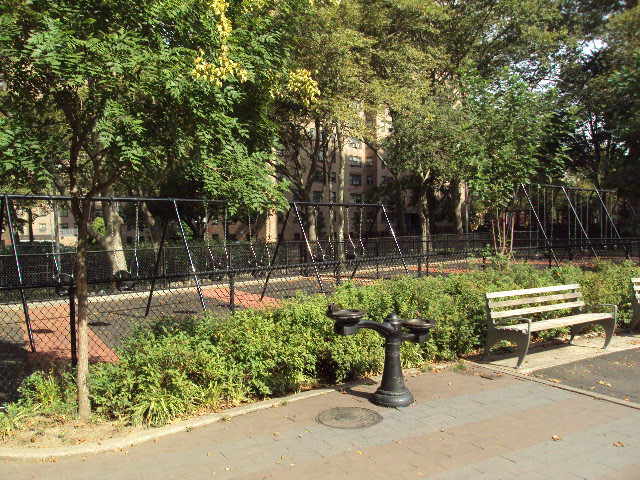 Millbrook Playground Playgrounds : NYC Parks