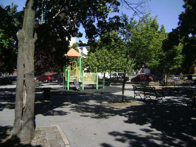 Admiral Triangle Playgrounds : NYC Parks