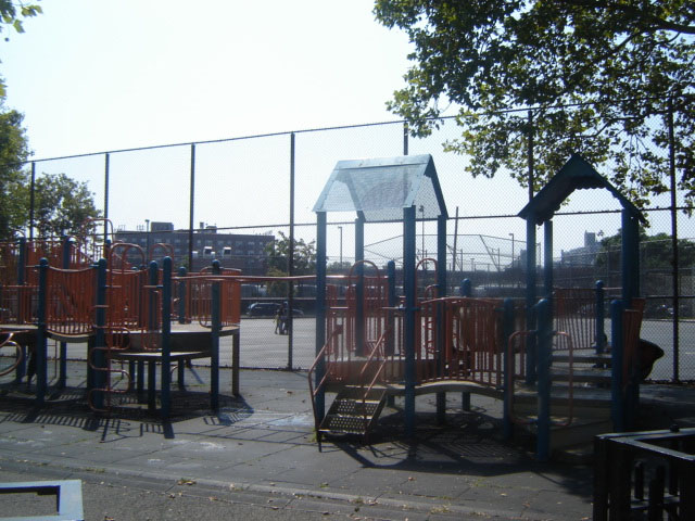 Bath Playground : NYC Parks