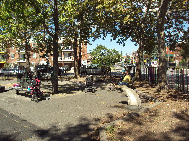 Bath Playground Playgrounds : NYC Parks