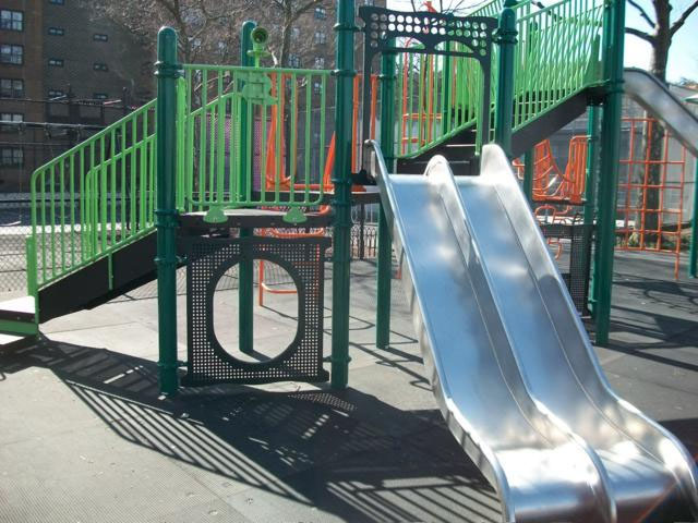 Bayview Playground Handball Courts : NYC Parks