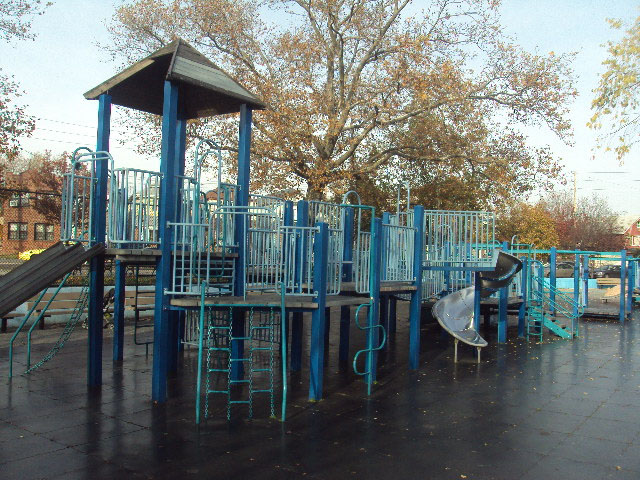 Sarsfield Playground : NYC Parks