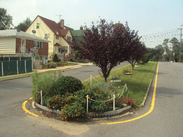 Nakks Malls : NYC Parks