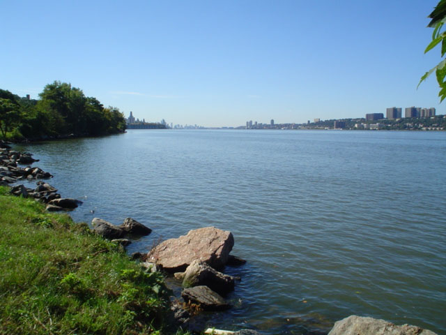 Fort Washington Park Highlights - The Little Red Lighthouse : NYC Parks