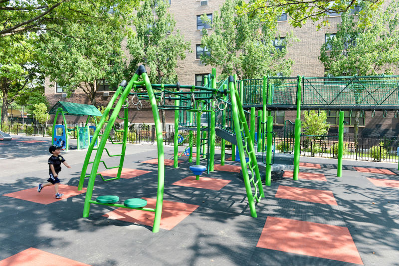 Big Bush Playground : NYC Parks