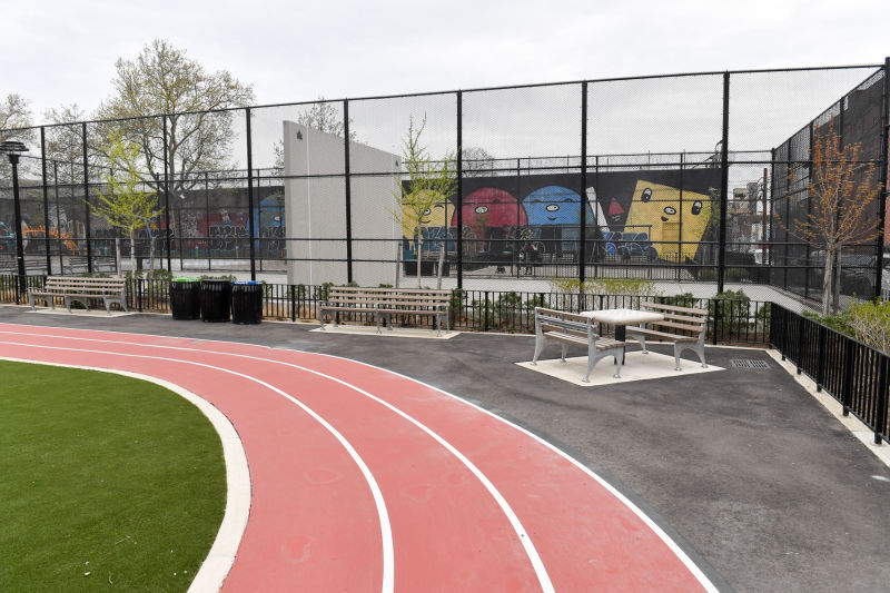 Ten Eyck Playground Basketball Courts : NYC Parks