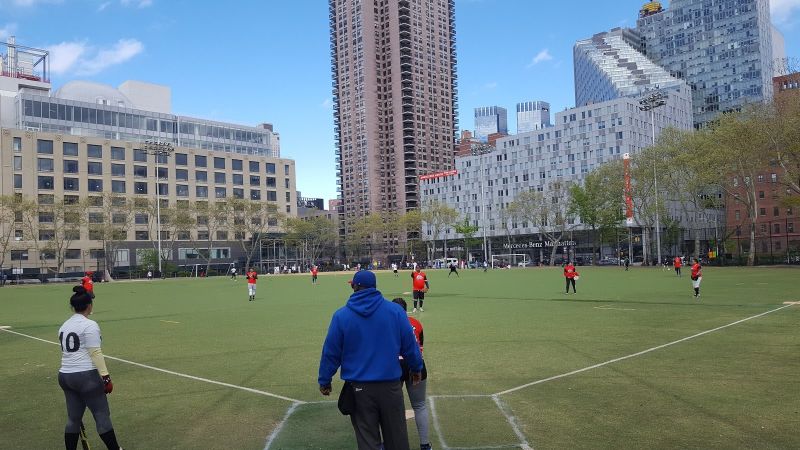 De Witt Clinton Park : NYC Parks