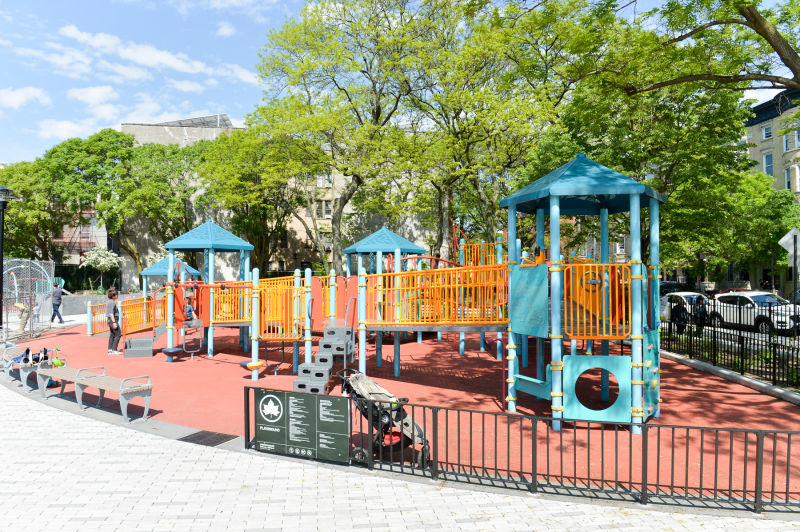 Stroud Playground : NYC Parks