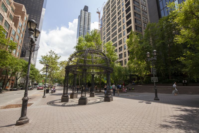 Dag Hammarskjold Plaza : NYC Parks
