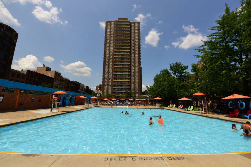 Dry Dock Playground Outdoor Pools : NYC Parks