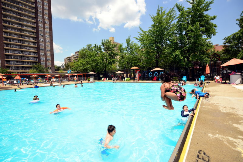 Dry Dock Playground Outdoor Pools : NYC Parks