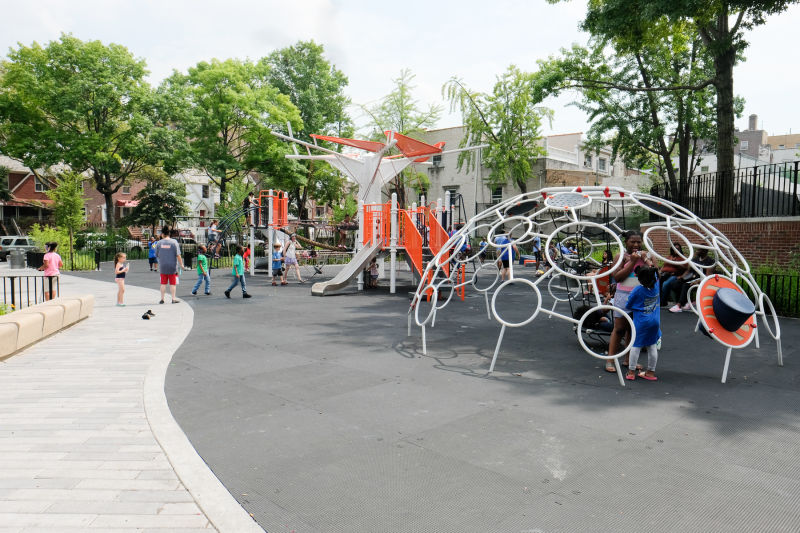 Dutch Kills Playground : NYC Parks