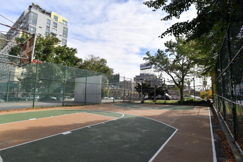 Notorious LIC Park : NYC Parks