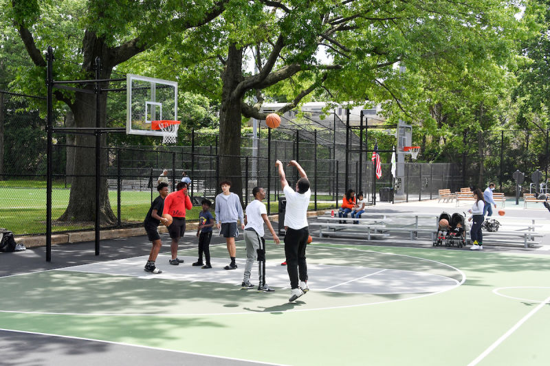 Gen. Douglas MacArthur Park Outdoor Pools : NYC Parks