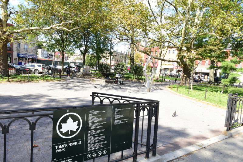 Tompkinsville Park Monuments - The Hiker : NYC Parks