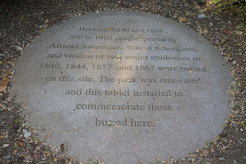 The Olde Towne of Flushing Burial Ground Highlights : NYC Parks