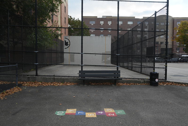 Pontiac Playground Facilities : NYC Parks