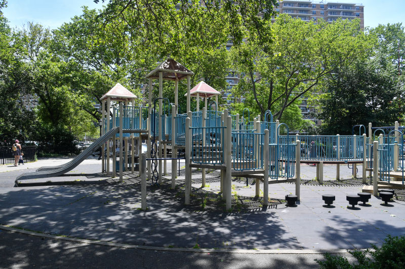 Sternberg Park : NYC Parks