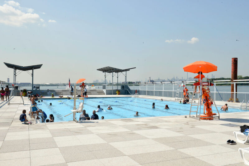 Barretto Point Park Outdoor Pools : NYC Parks