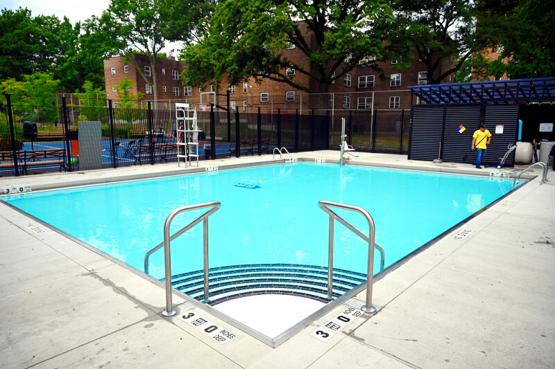 Edenwald Playground Outdoor Pools : NYC Parks