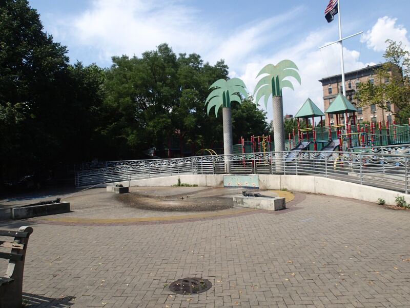 Fountain Of Youth Playground Facilities : NYC Parks