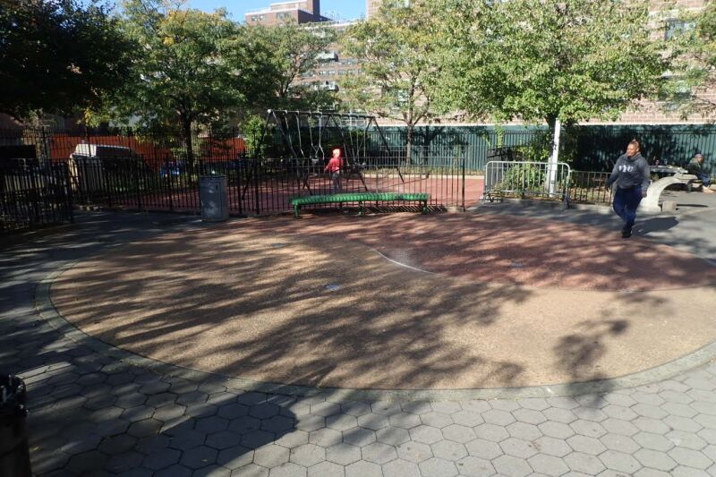 Thorpe Family Playground Images : NYC Parks