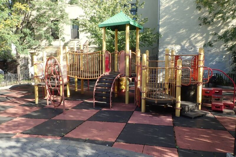 Thorpe Family Playground Images : NYC Parks