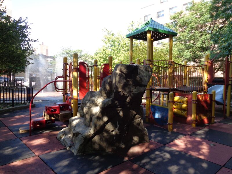 Thorpe Family Playground Images : NYC Parks